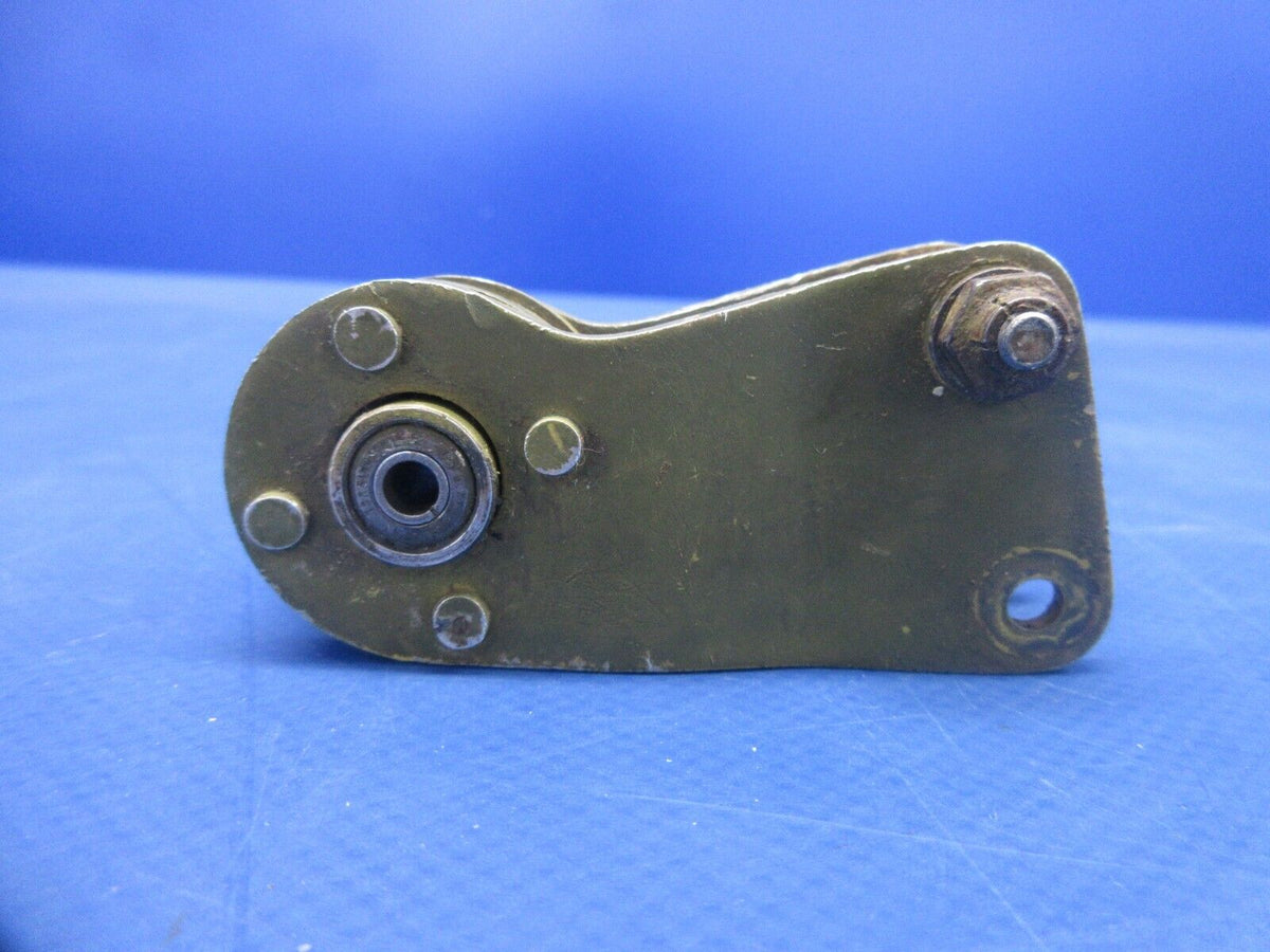 Mooney M20 / M20C Elevator Bellcrank Assembly P/N 913032 (1024-787) – Safe Skies Aviation, LLC