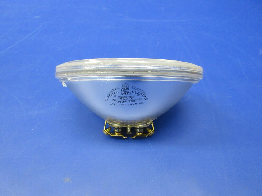 G.E. Landing Light Sealed Beam Lamp P/N 4523 LOT OF 11 NOS (06251430 ...