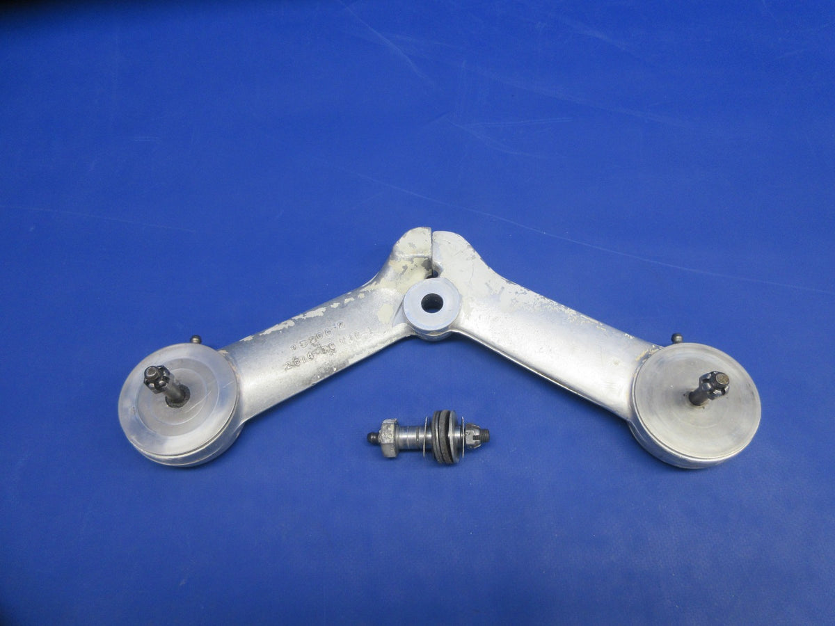 Piper PA28180 "Old Style" Main Gear Torque Link RH P/N 6569100 (072573 ...