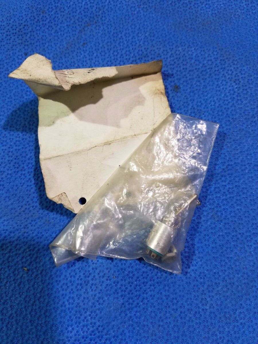 Cessna 310Q Override Electrical Elevator Trim Switch P/N T2153 (0516-1 ...