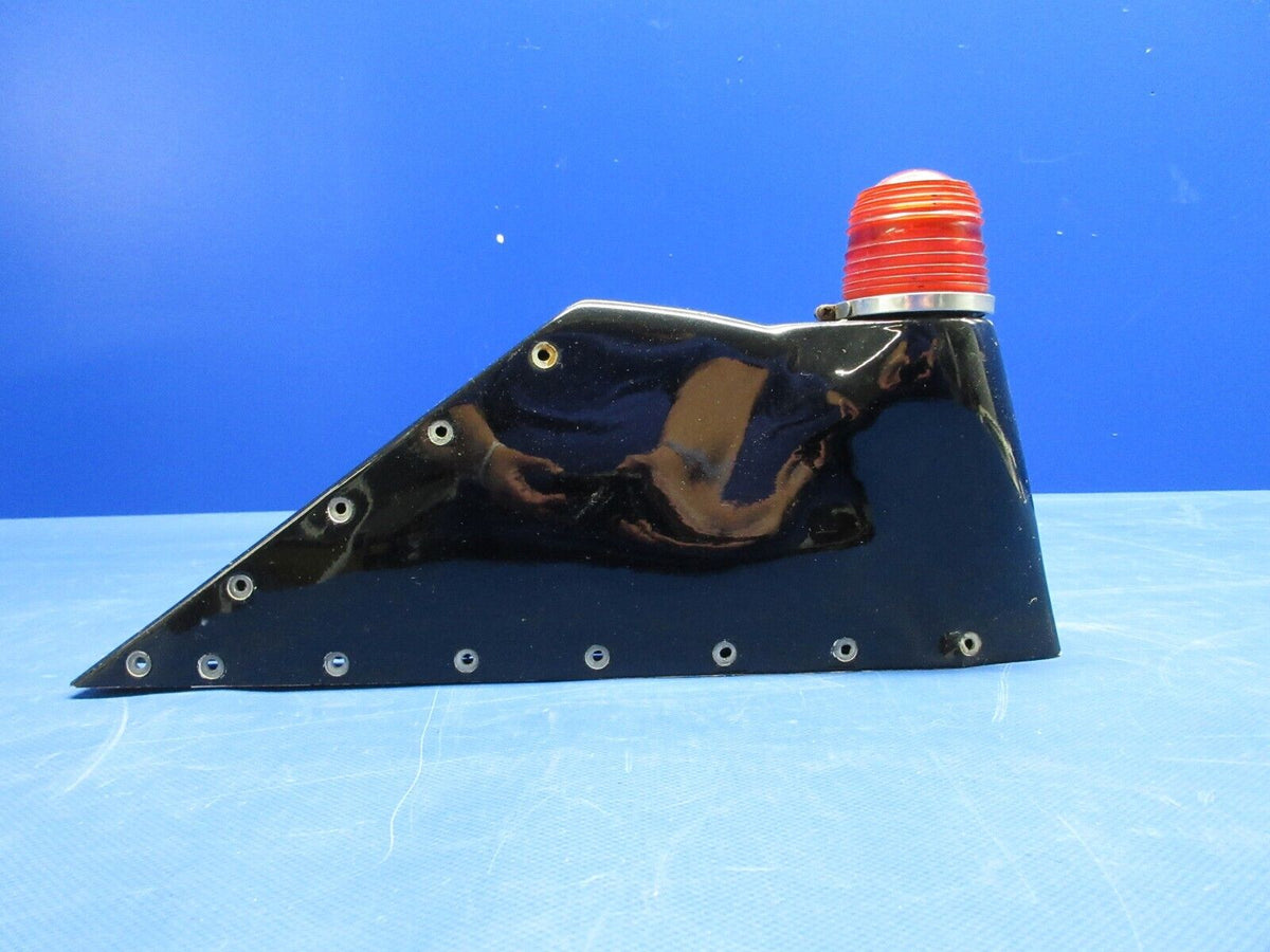 Cessna 180 Rudder Fin Tip & Flashing Beacon 24V P/N C621001-0102 (0624 ...