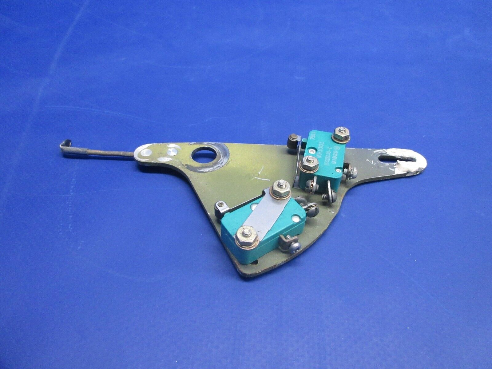 Cessna 310 / 310R Arm Flap Preselect with Switches 0861526-11 (0124-90 ...