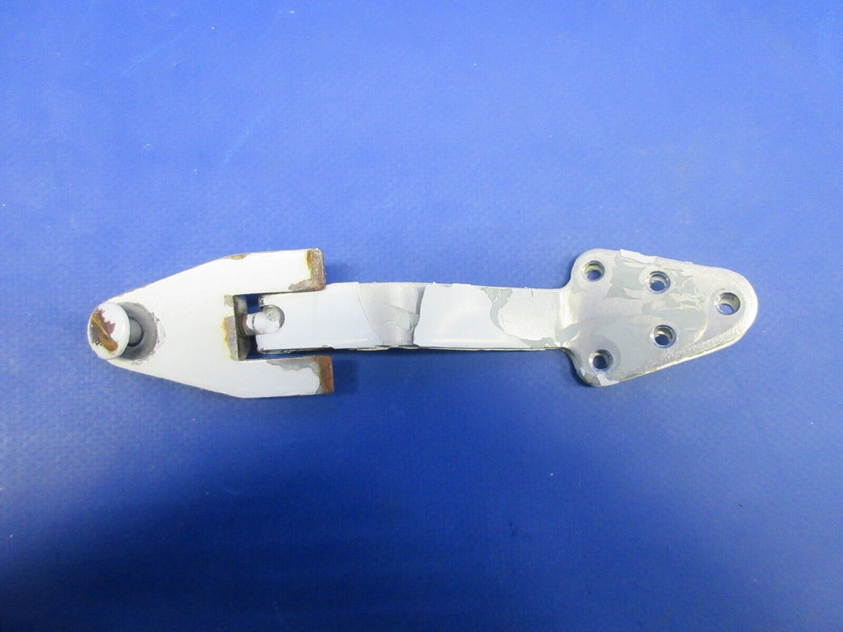 Beech 58 Baron Nose Cone Latch P/N 414-184040-7 (0225-974) – Safe Skies ...