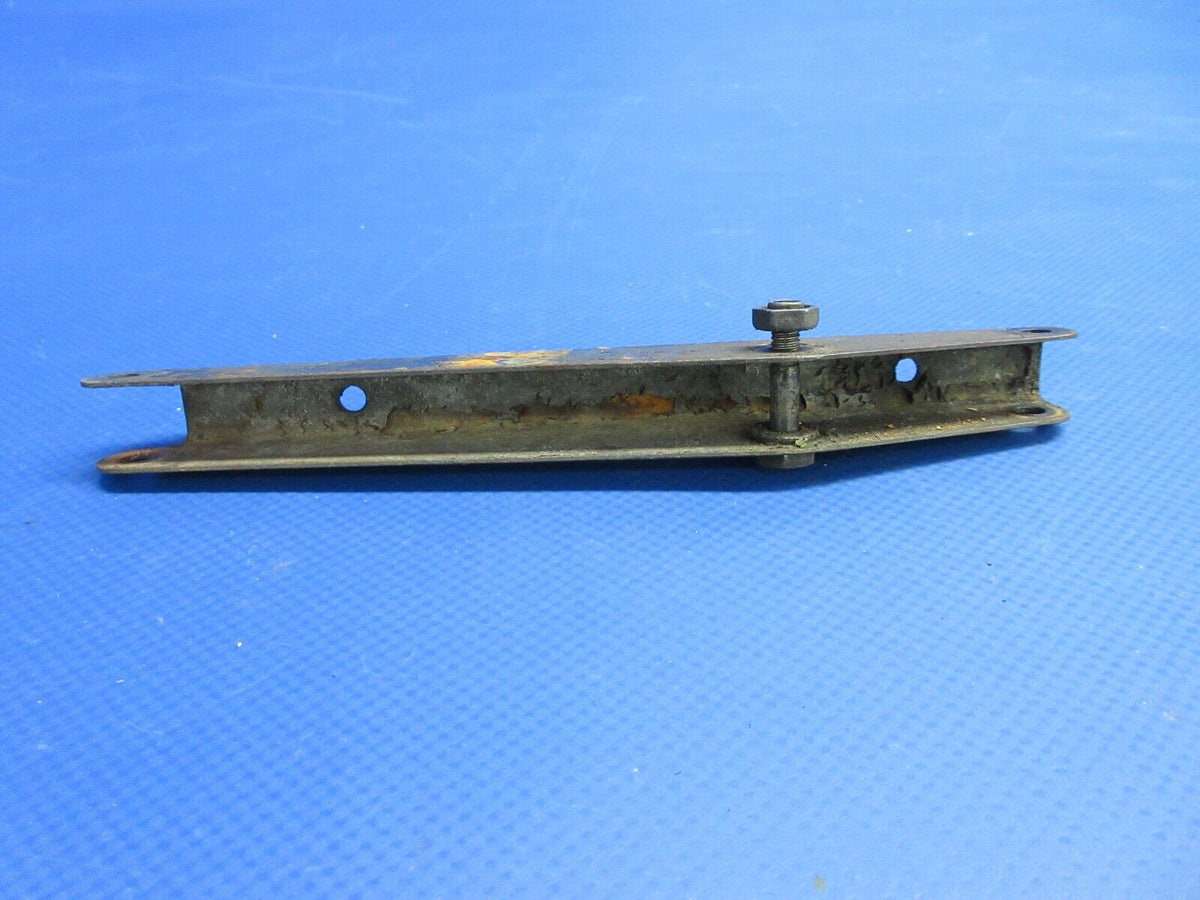 Piper PA-34-200T Seneca II Cowl Flap Actuation Channel P/N 37511-35 (0 ...