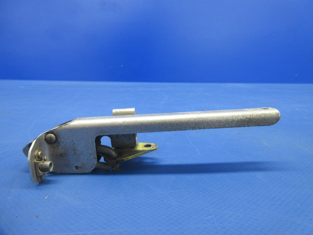 Enstrom 280FX Helicopter Cabin Door Latch Retainer RH 280-117003-4 (11 ...