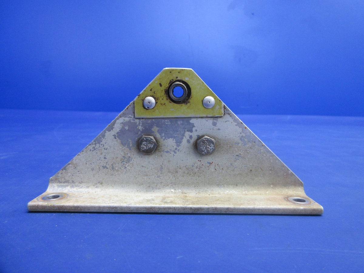 Piper PA-38-112 Rudder Lower Hinge Assembly P/N 77605-02 (0525-733 ...