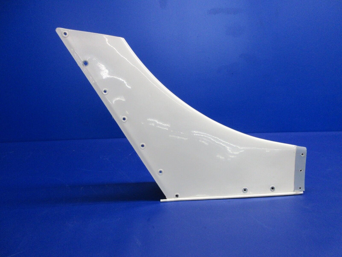 1996 Piper PA-28-181 Archer III Rudder Fin Aft Fairing P/N 99619-07 (1 ...