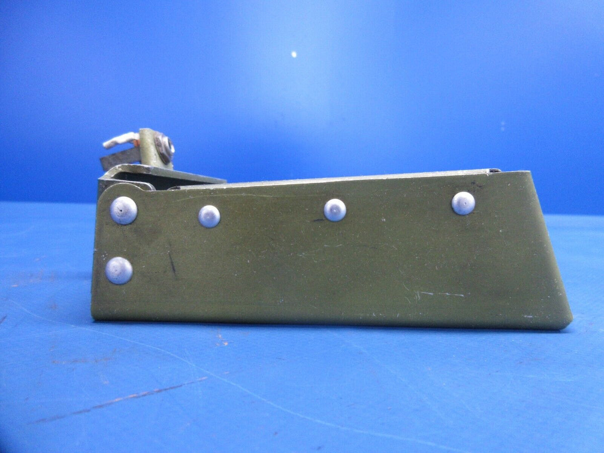 Piper PA-28-161 Warrior Engine Control Support Assy P/N 67206-02 (0824 ...