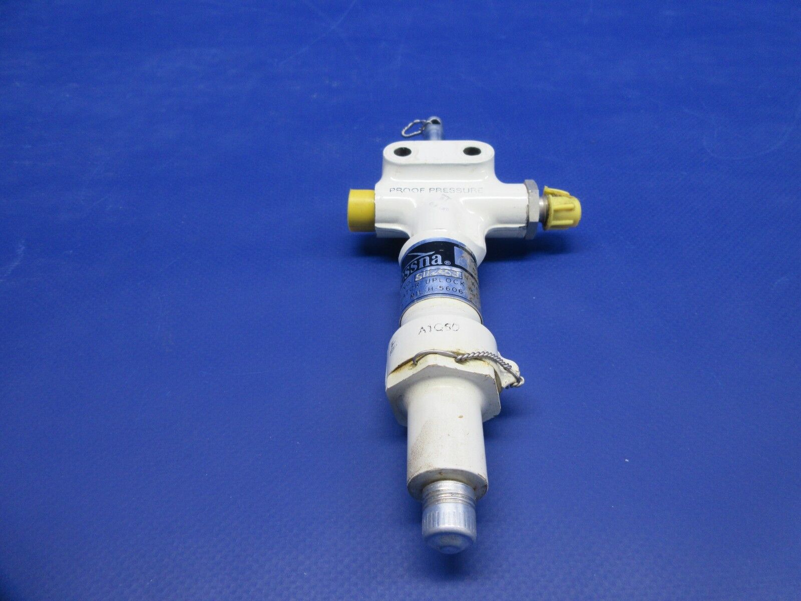 Cessna 310 / 310R Landing Gear Uplock Actuator P/N 5727110-6 (0125-789 ...