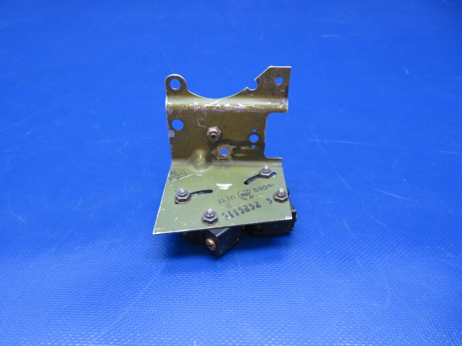 Cessna 310 / 310R Flap Limit Switches & Bracket P/N 5115252-5 (1224-13 ...
