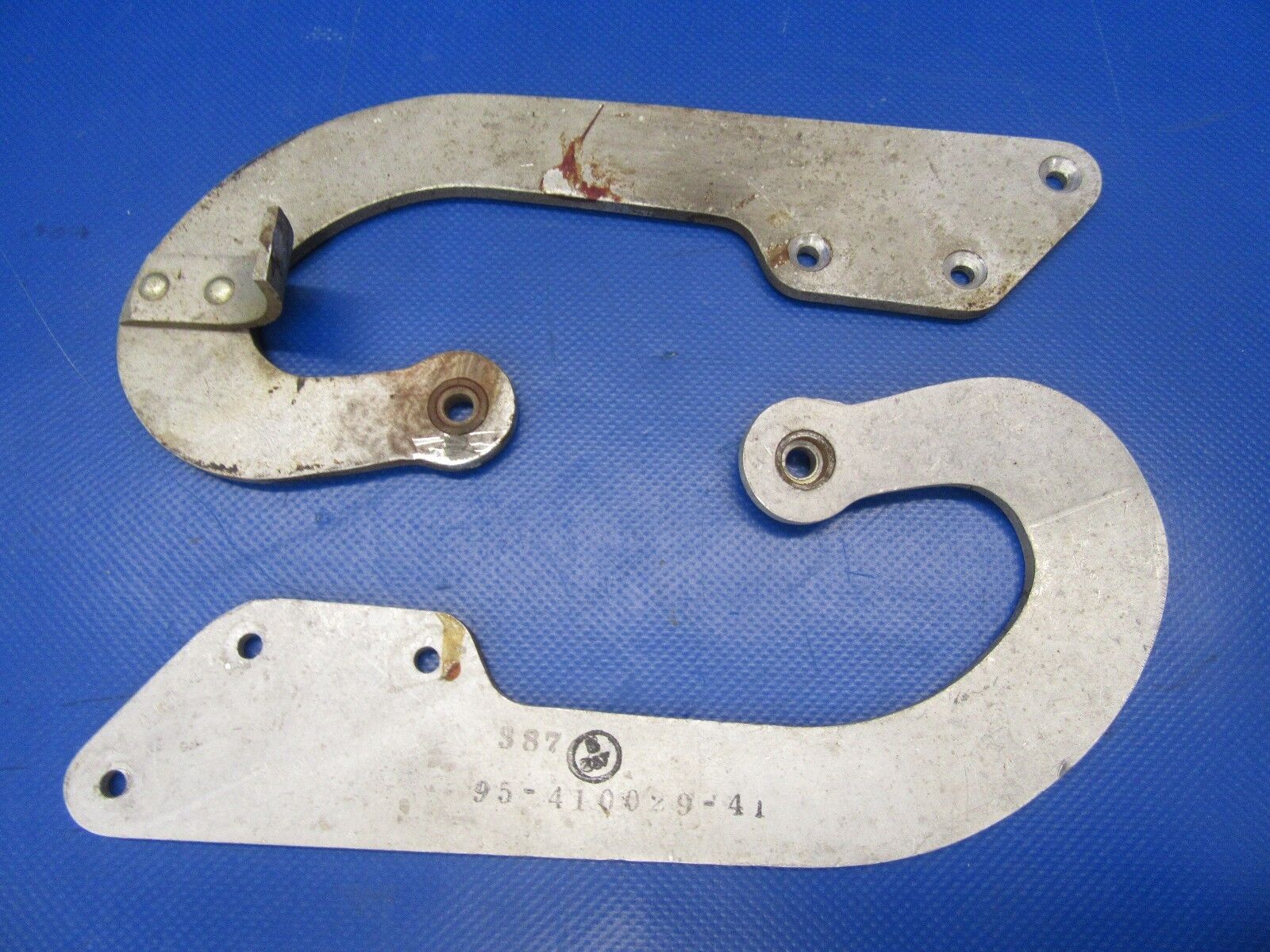 Beech Baron Nose Baggage Door Hinges FWD & AFT P/N 002-410055-43 & -41 ...