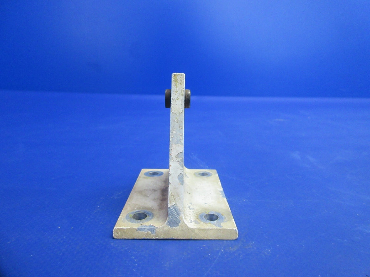 Piper PA38112 Tomahawk Upper Rudder Hinge P/N 7760503 (0525799) – Safe ...