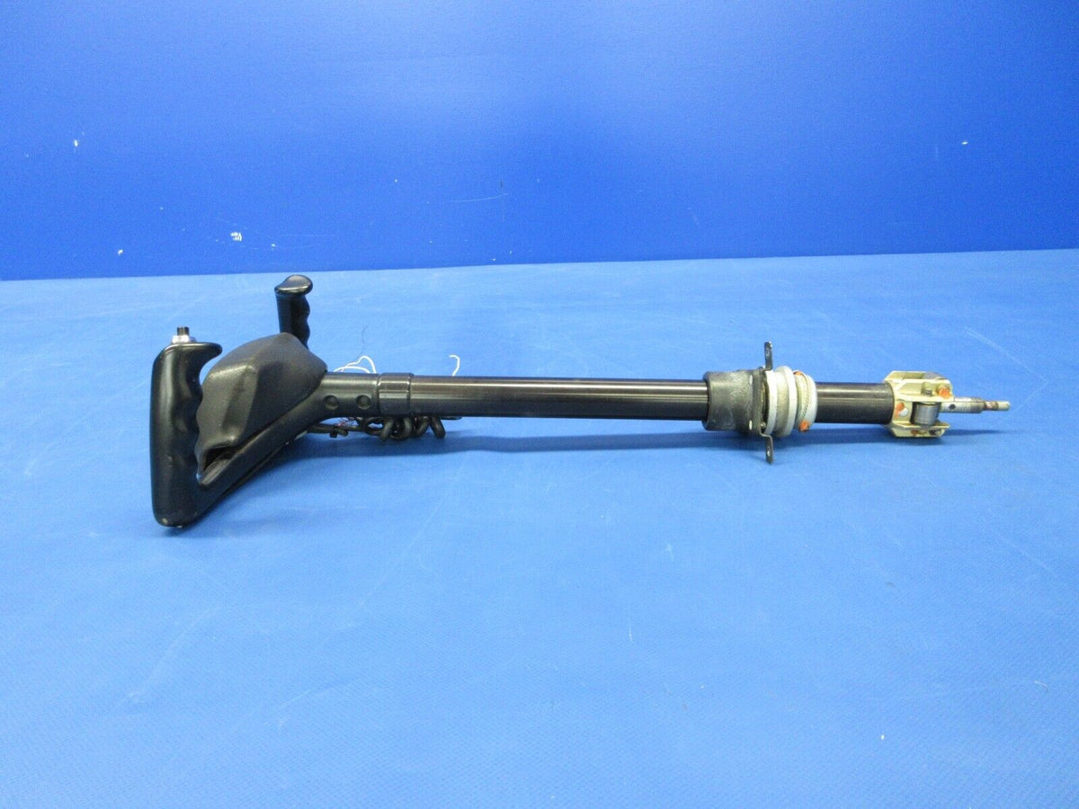 Cessna 177 / 177B Cardinal Control Wheel Assy RH P/N 1767078-2 (0824-2 ...