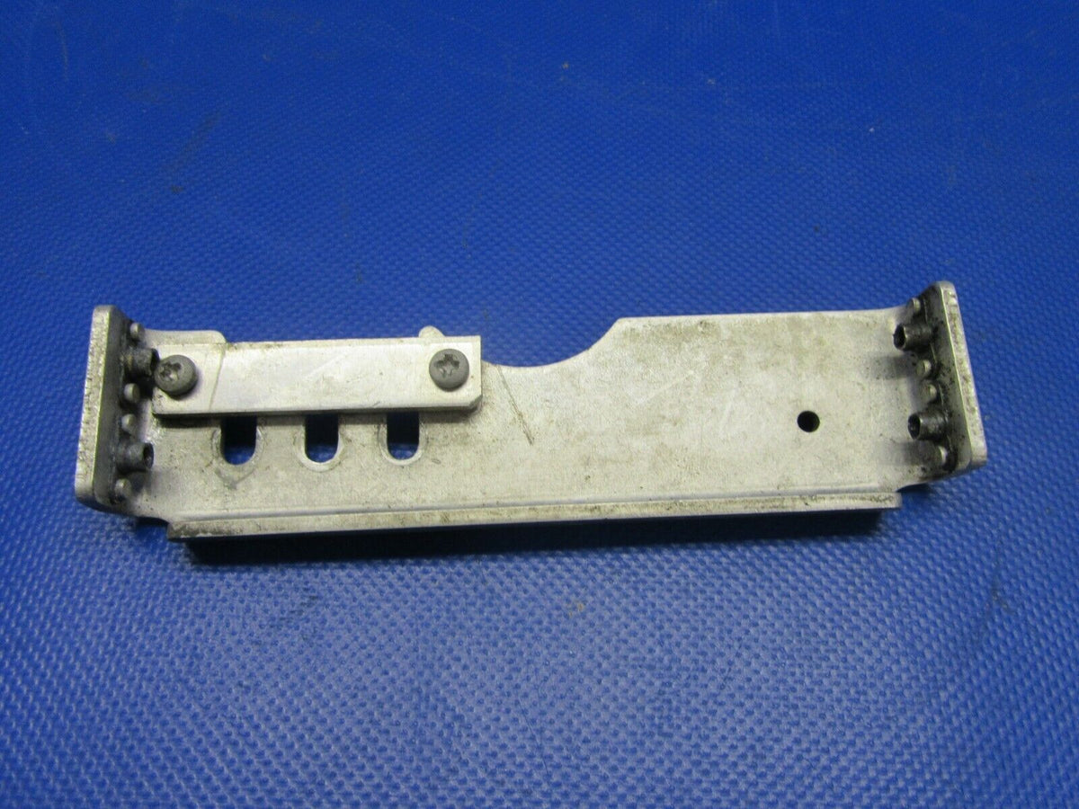 Piper PA-28R-180 Arrow Engine Controls Bracket 67224-00, 67224-000 (06 ...