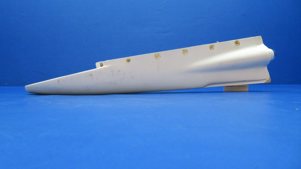 Piper PA 38-112 Upper Rudder Fairing & Balance Weight P/N 77612-02 (05 ...