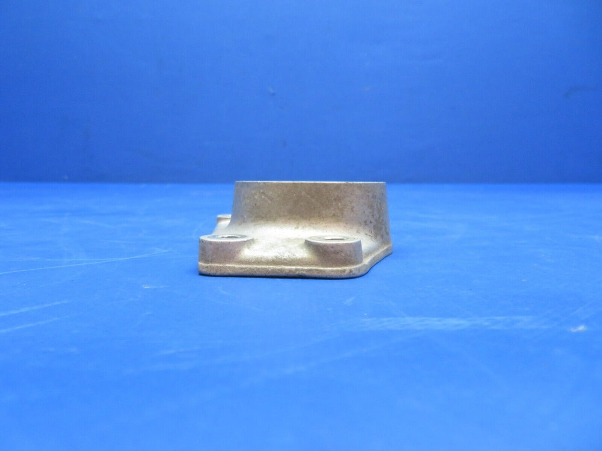 Cessna 310 / 310Q Nose Gear Trunnion Retainer / Bearing P/N 0842007-2 ...