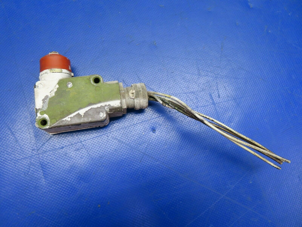 Cessna 310P Micro Switch Nose Gear P/N 2VB1 (0620-681) – Safe Skies ...