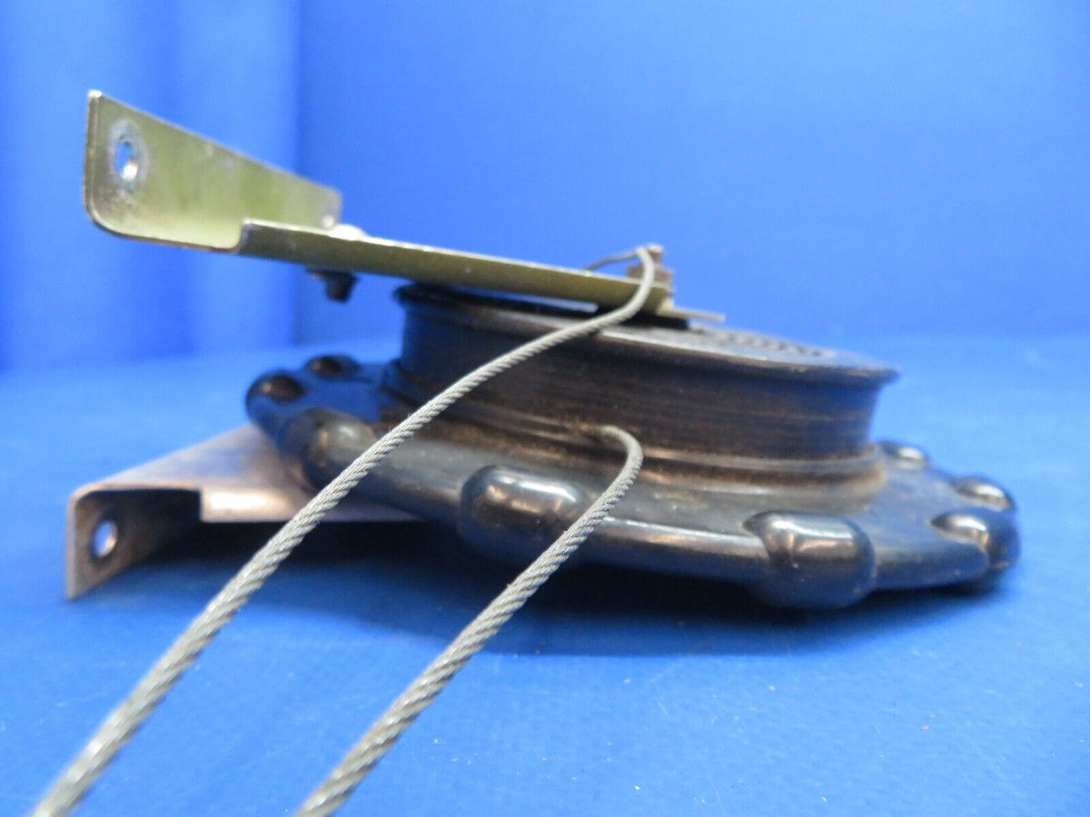 Piper PA-28-201T Dakota Trim Tab Wheel Assy w/ Brackets P/N 68414-03 ...