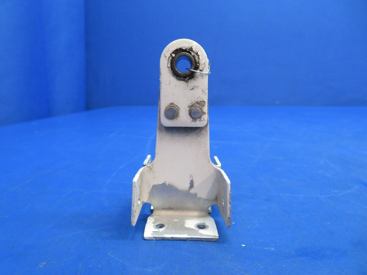 Cessna 172 Elevator Hinge OTBD P/N 0532105-9 (0123-870) – Safe Skies ...