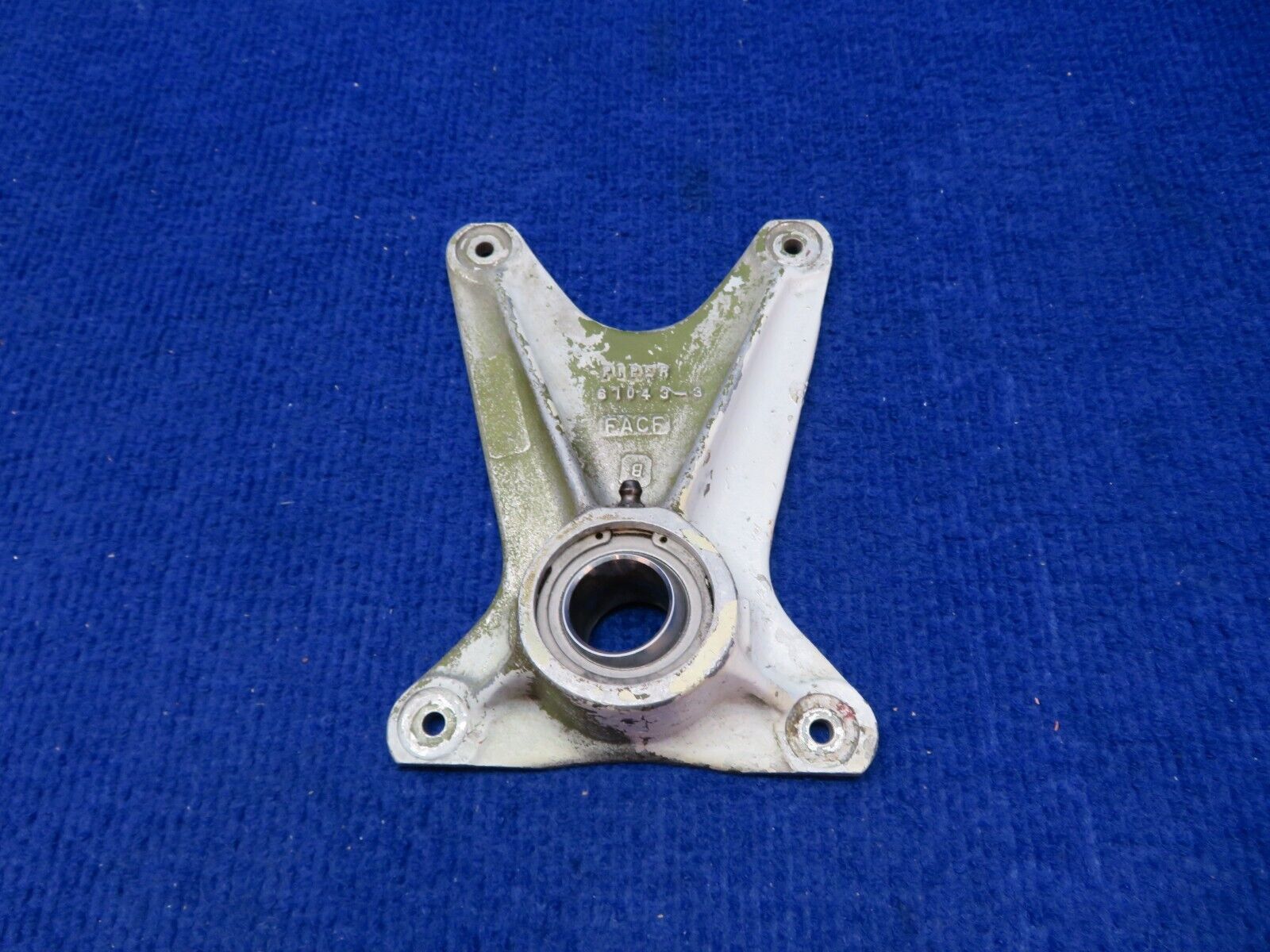 Piper RH Main Gear Trunnion Fitting Assy Casting # 67043-3 (0722-381 ...