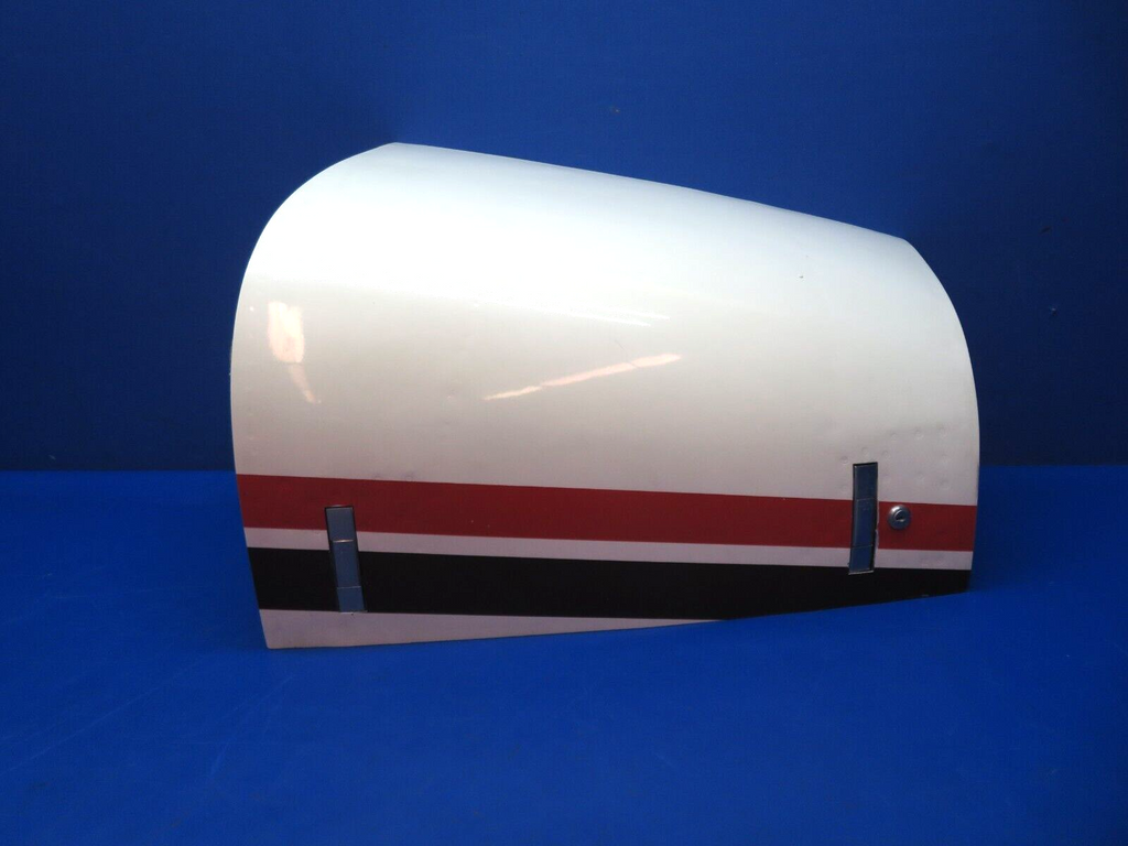 Beech 95-B55 Nose Baggage Compartment Door w/ Key P/N 002-410055-3 (05 ...
