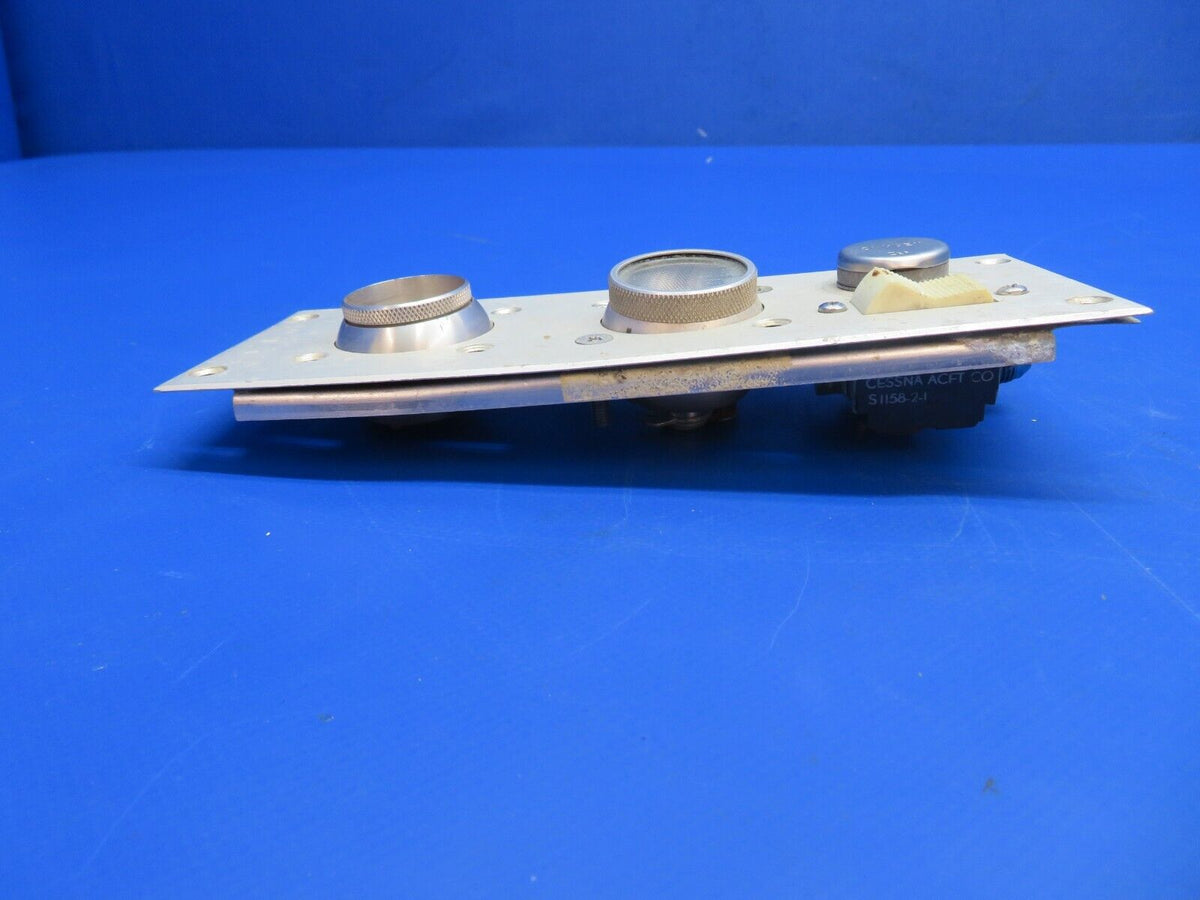 Cessna Wemac Air Vent / Light/ Oxygen Overhead Panel Assy P/N 2375-25 ...